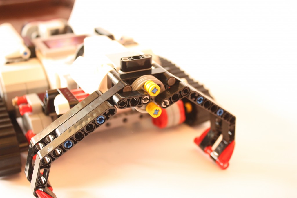 LEGO Mindstorms EV3 Track3r Review - LEGO Reviews & Videos