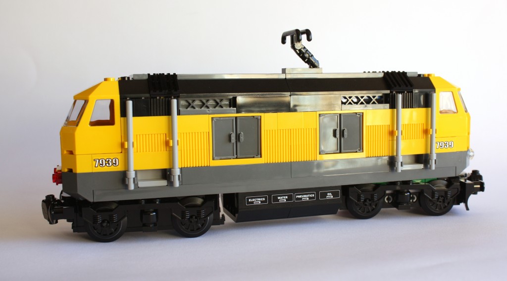 LEGO 7939 Cargo Train Review - LEGO Reviews & Videos