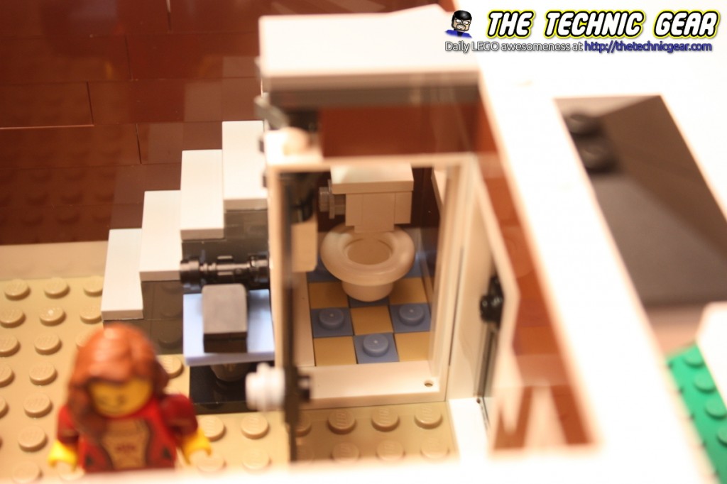 LEGO Creator 10218 Pets Shop Review - LEGO Reviews & Videos